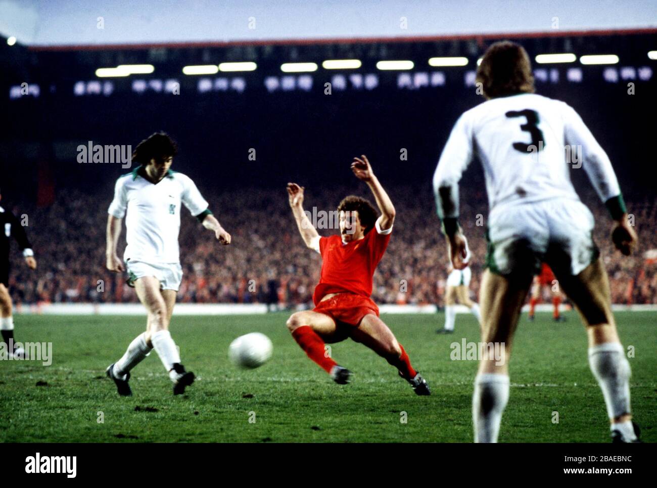 Action dives in football hi-res stock photography and images - Alamy