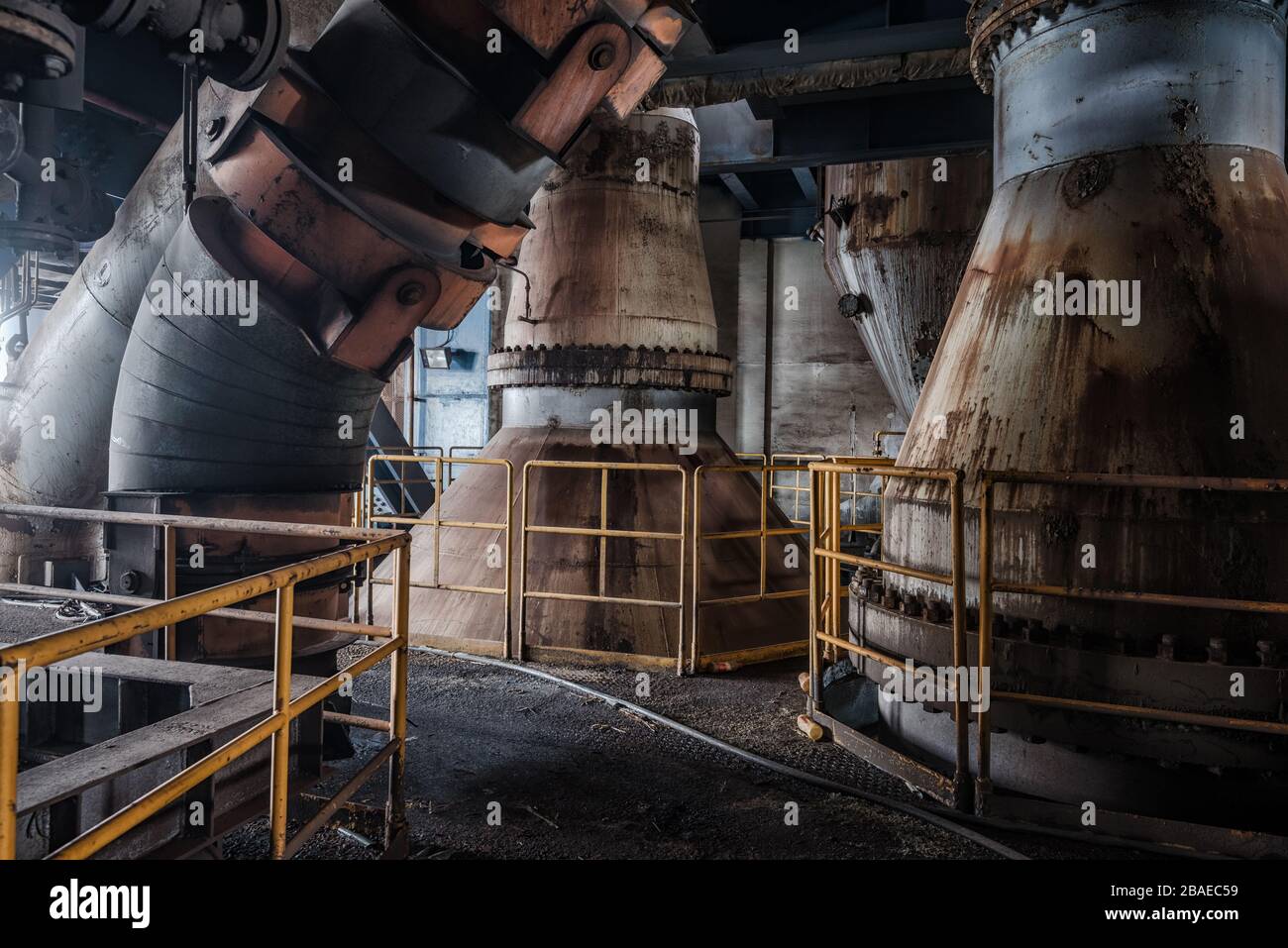 Abandoned engineering hi-res stock photography and images - Alamy