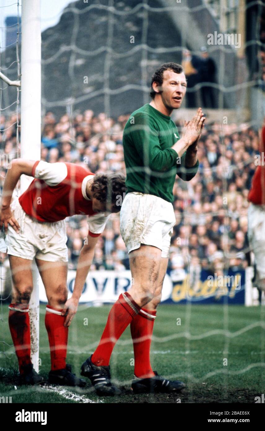 Arsenal goalkeeper bob wilson hi-res stock photography and images - Alamy
