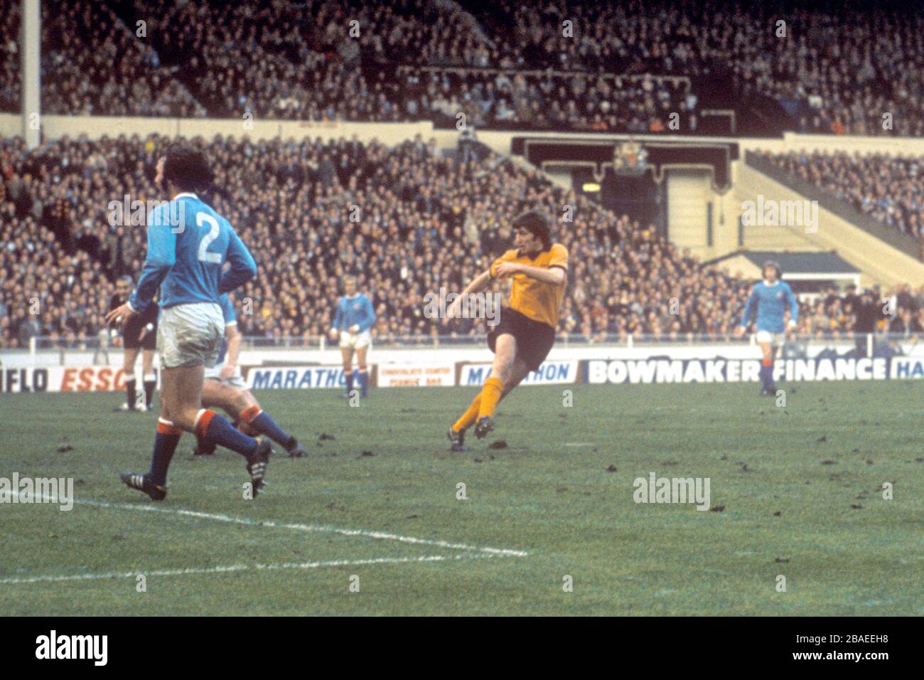 John Richards scores for Wolverhampton Wanderers Stock Photo - Alamy