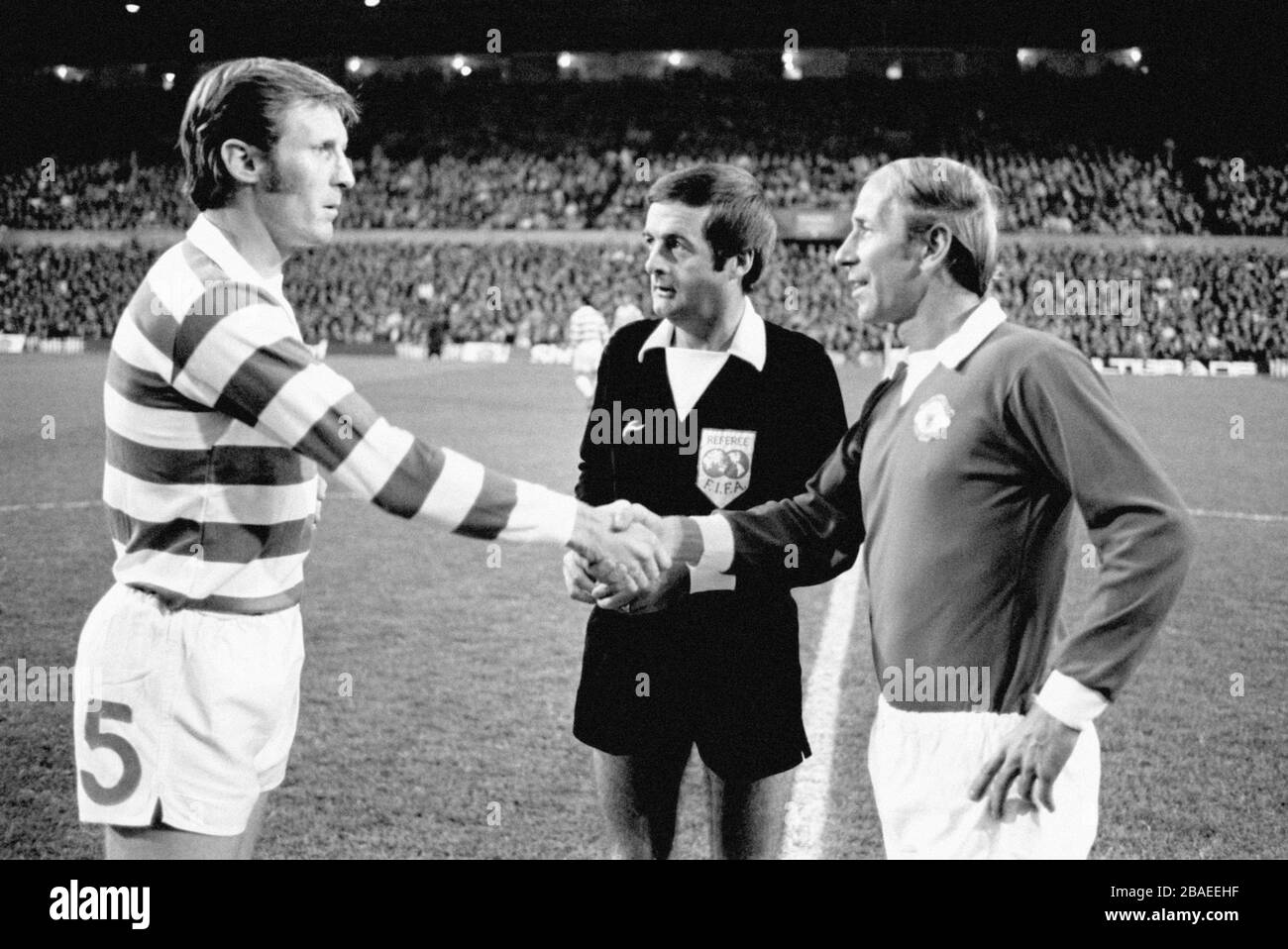 Clive thomas, referee Black and White Stock Photos & Images - Alamy