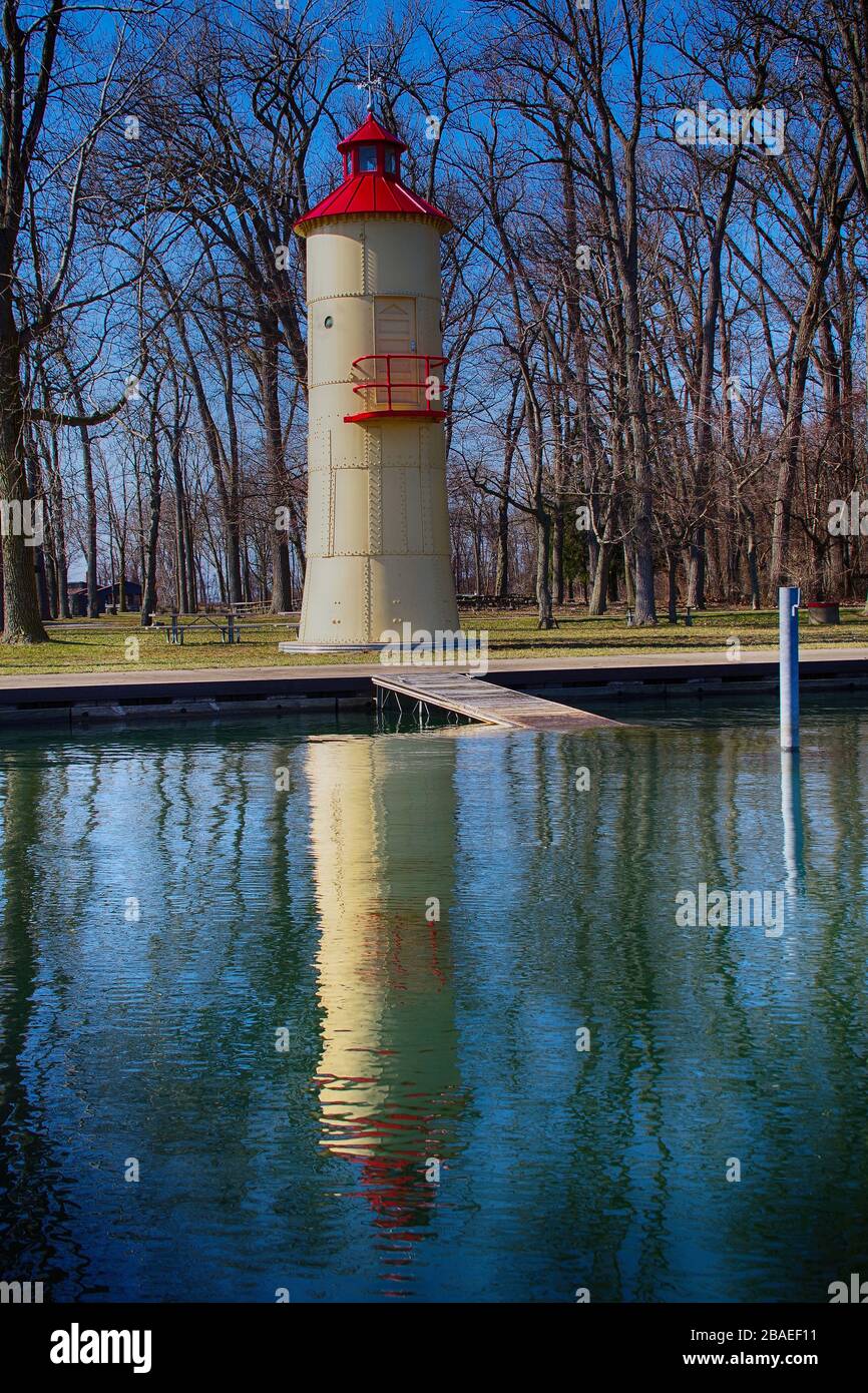 Presque isle lighthouse hi-res stock photography and images - Alamy