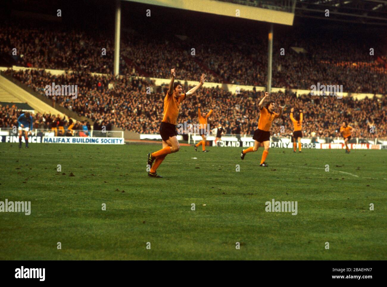 John richards wolverhampton wanderers hi-res stock photography and ...
