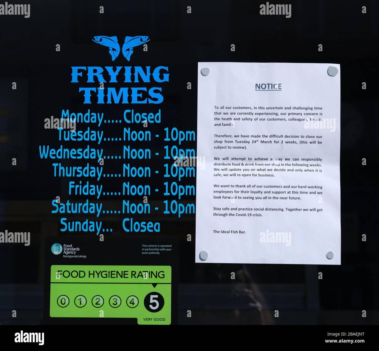 Shop closed closure notice hi-res stock photography and images - Alamy