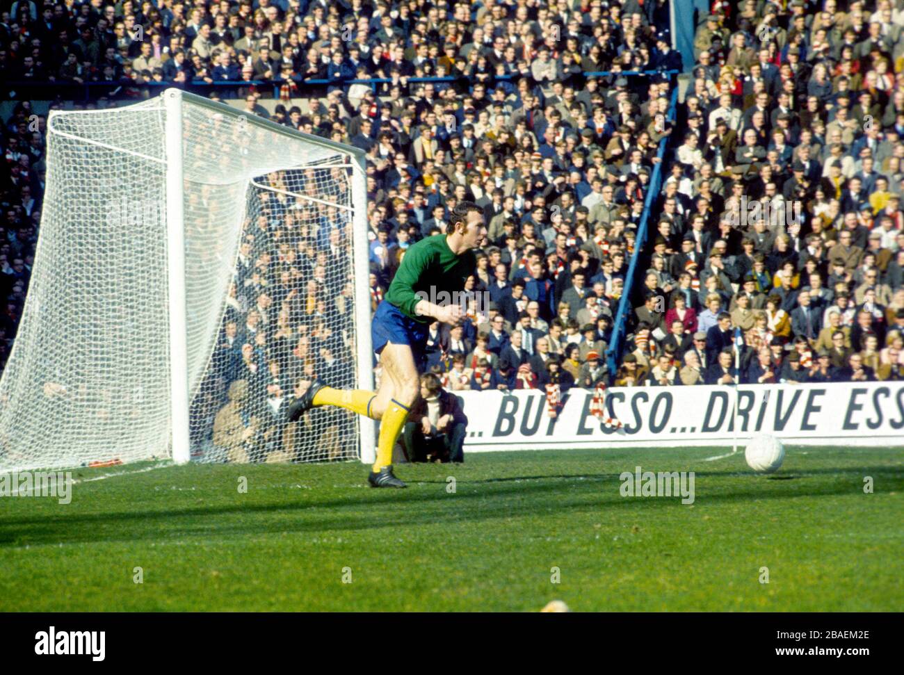 Arsenal goalkeeper Bob Wilson in action Stock Photo - Alamy