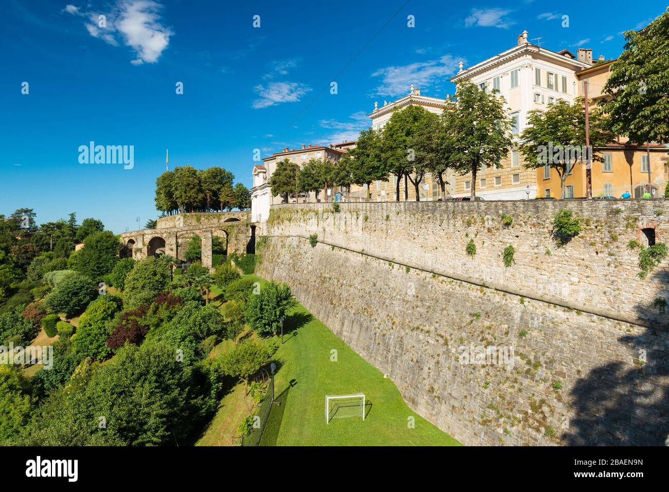 Northern italy landmarks hi-res stock photography and images - Alamy