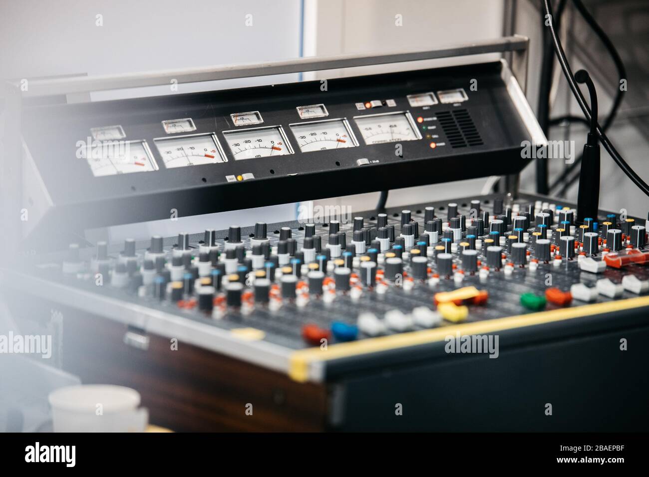 Professional live sound mixer hi-res stock photography and images - Alamy