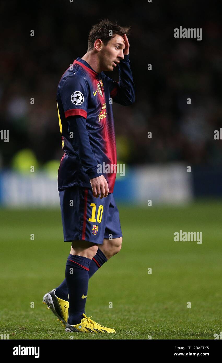 Barcelona's Lionel Messi stands dejected Stock Photo - Alamy
