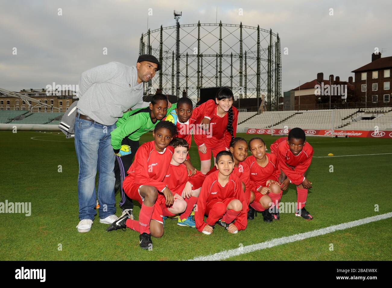 A schools team group Stock Photo - Alamy