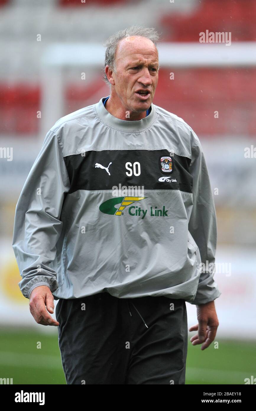 Coventry city goalkeeper coach hi-res stock photography and images - Alamy