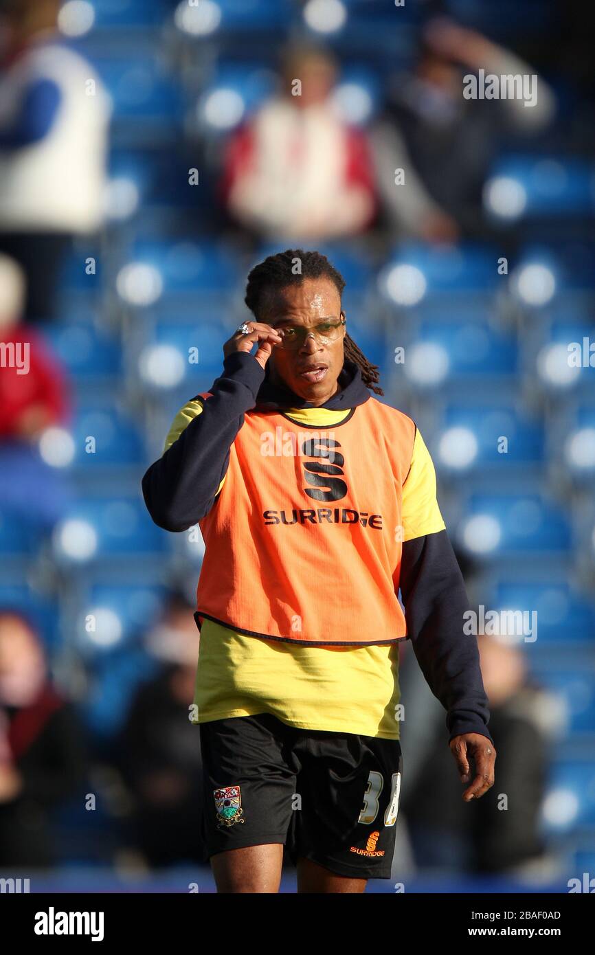 Edgar davids barnet hi-res stock photography and images - Alamy