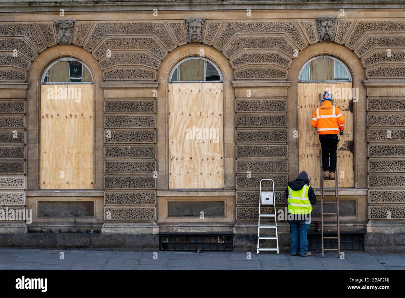 Boarding up windows hi-res stock photography and images - Alamy