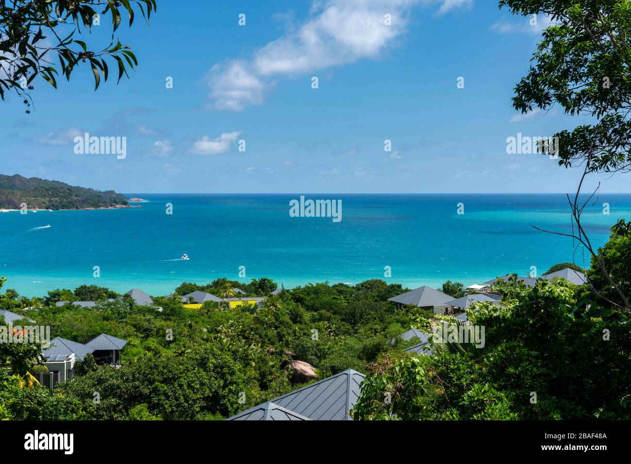 Praslin island beach hi-res stock photography and images - Alamy