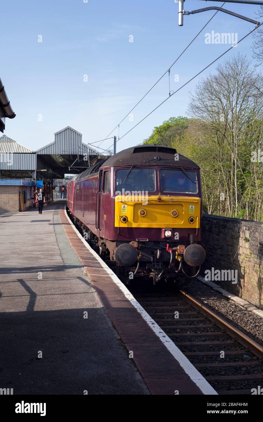 West Coast Railway class 47 locomotive 47826 at Oxenholme The Lake ...