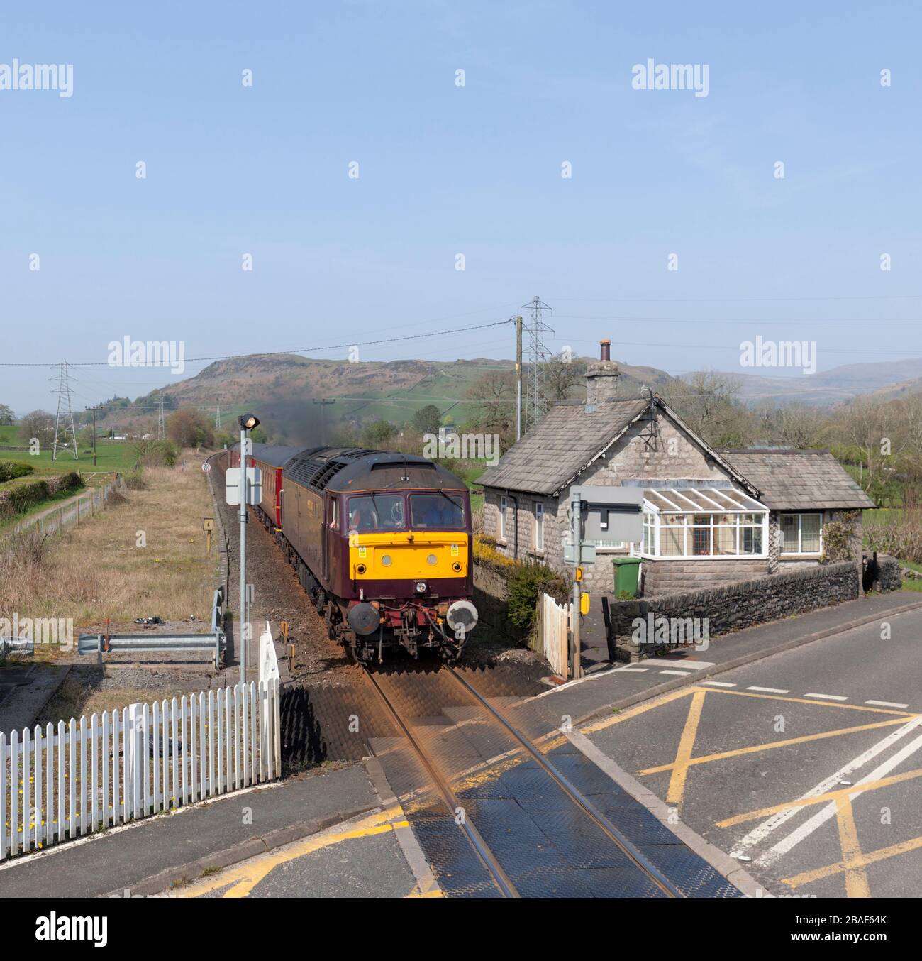 West coast Railway class 47 locomotive 47851 at Staverley level ...