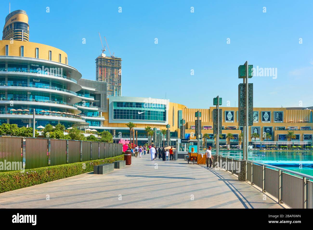 Dubai mall of the emirates hi-res stock photography and images - Alamy