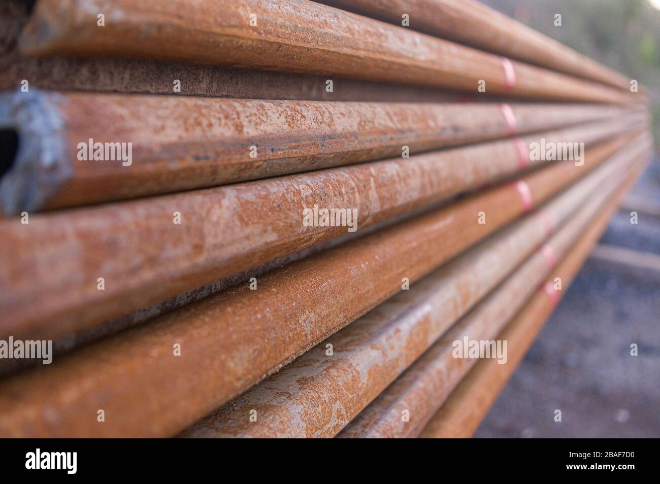 Steel sheet piling hi-res stock photography and images - Alamy