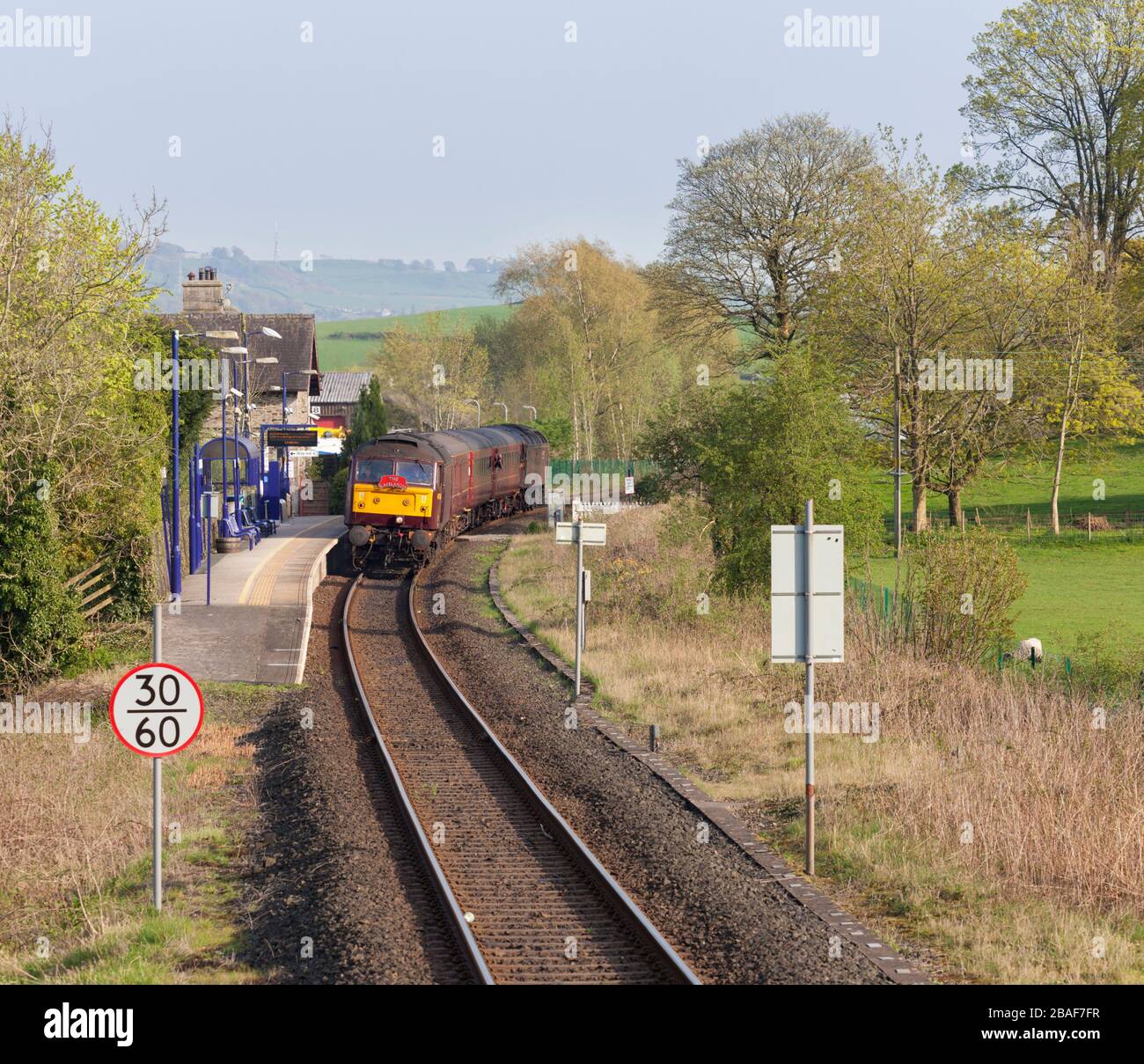 West coast Railway class 47 locomotive 47826 calling at Burneside ...