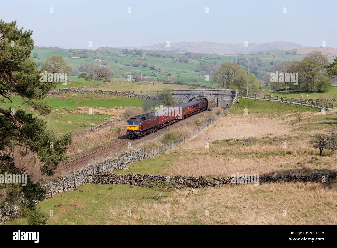 West coast Railway class 47 locomotive 47826 passing Black Moss on the ...
