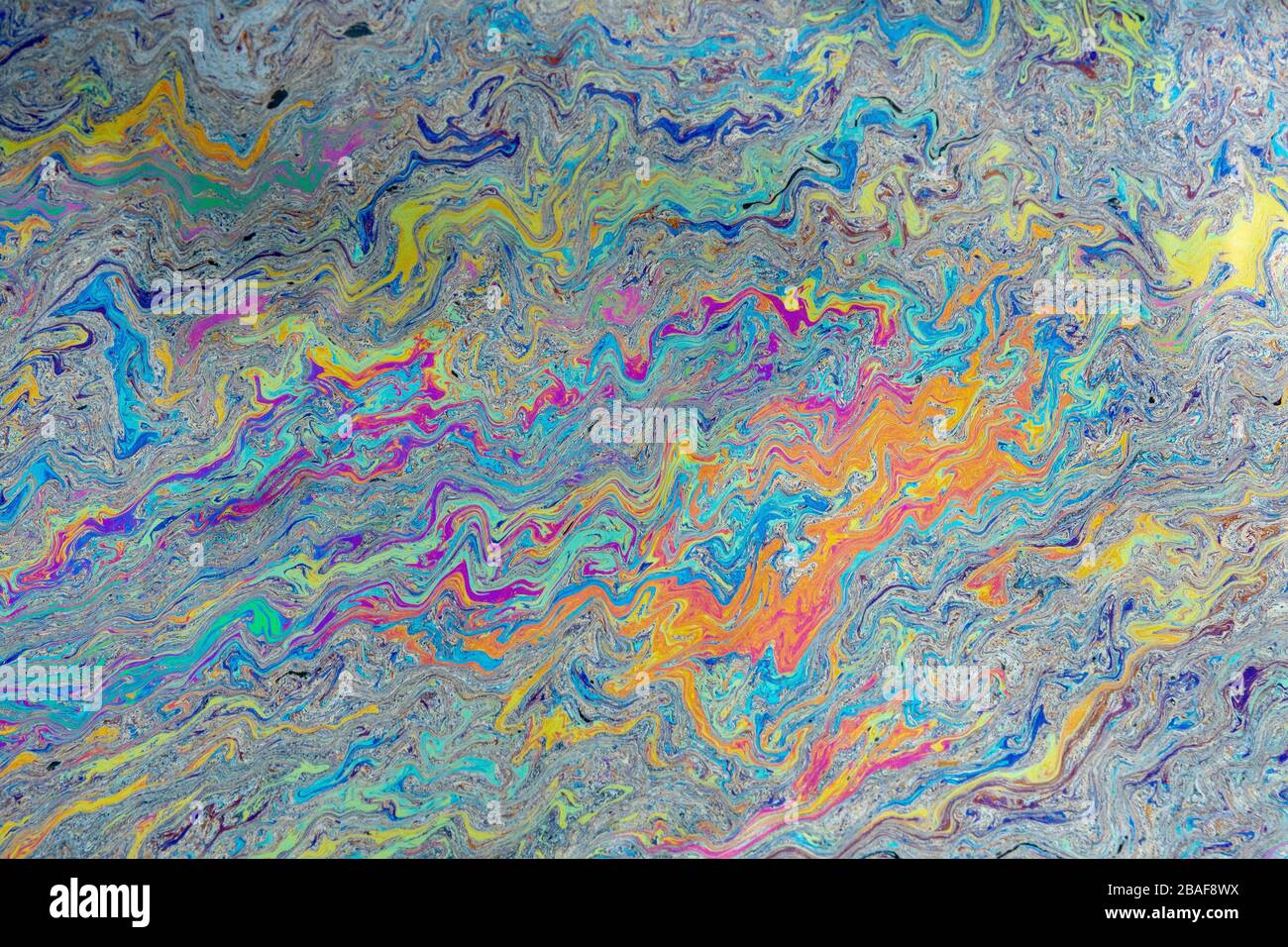 Oil rainbow water hi-res stock photography and images - Alamy