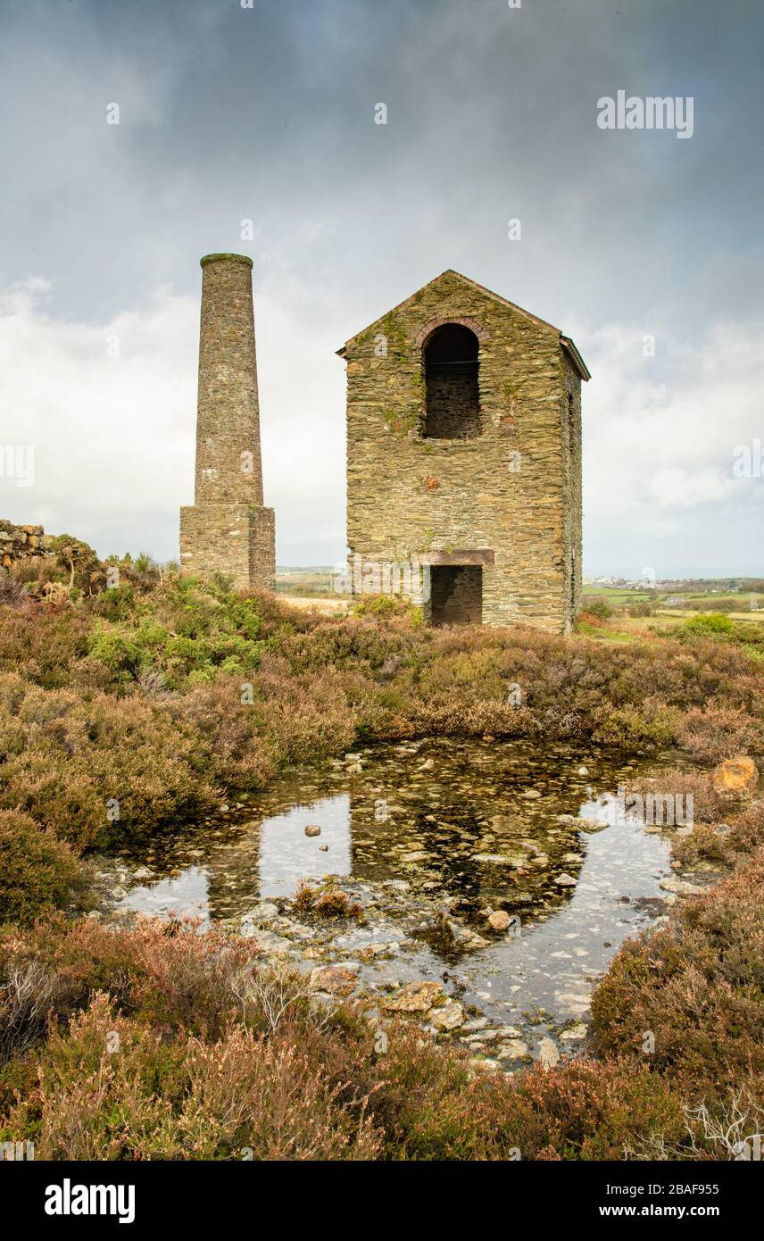 Old pumphouse hi-res stock photography and images - Alamy