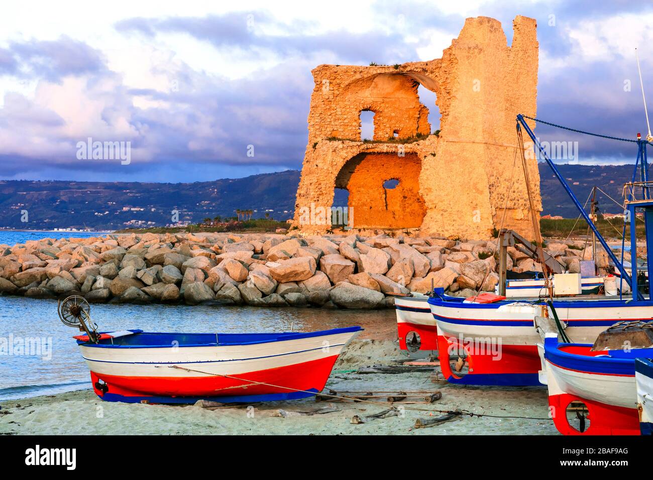 Saracen tower hi-res stock photography and images - Alamy