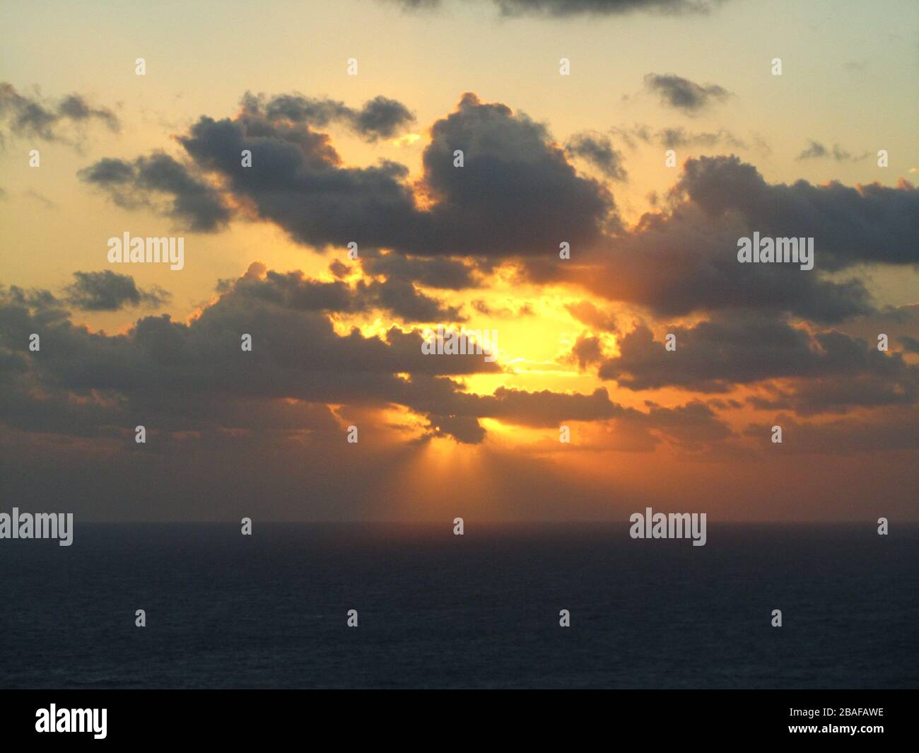 Beautiful scenery of the sunset at Ghajn Tuffieha Bay, Riviera Bay ...