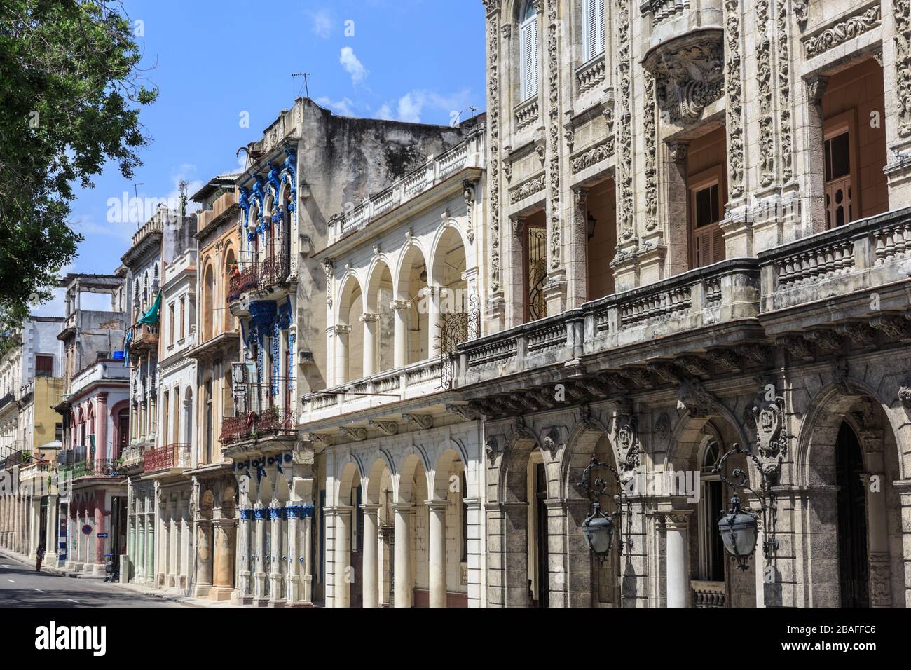 Cuban houses colonial architecture hi-res stock photography and images ...