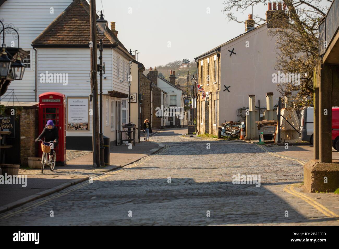 Old town leigh on sea hi-res stock photography and images - Alamy