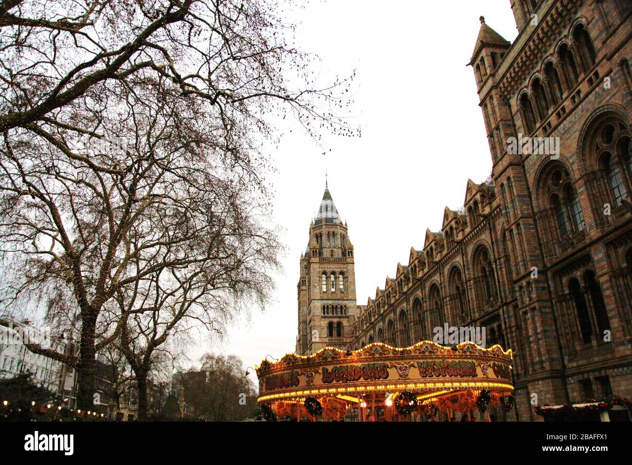 Festive london atmosphere hi-res stock photography and images - Alamy