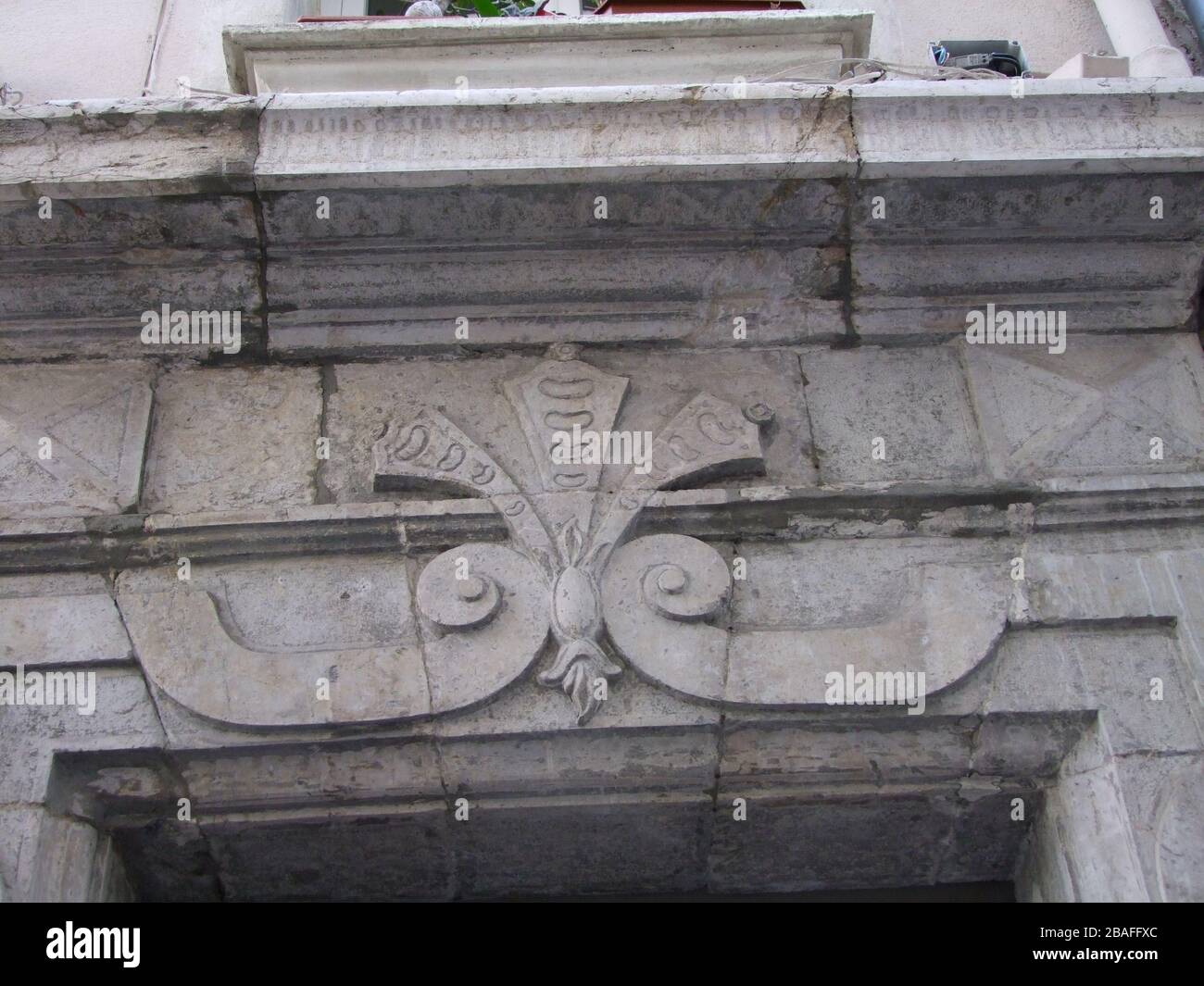 Door keystone hi-res stock photography and images - Alamy