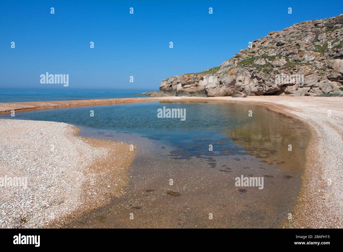 Small lake in bay hi-res stock photography and images - Alamy