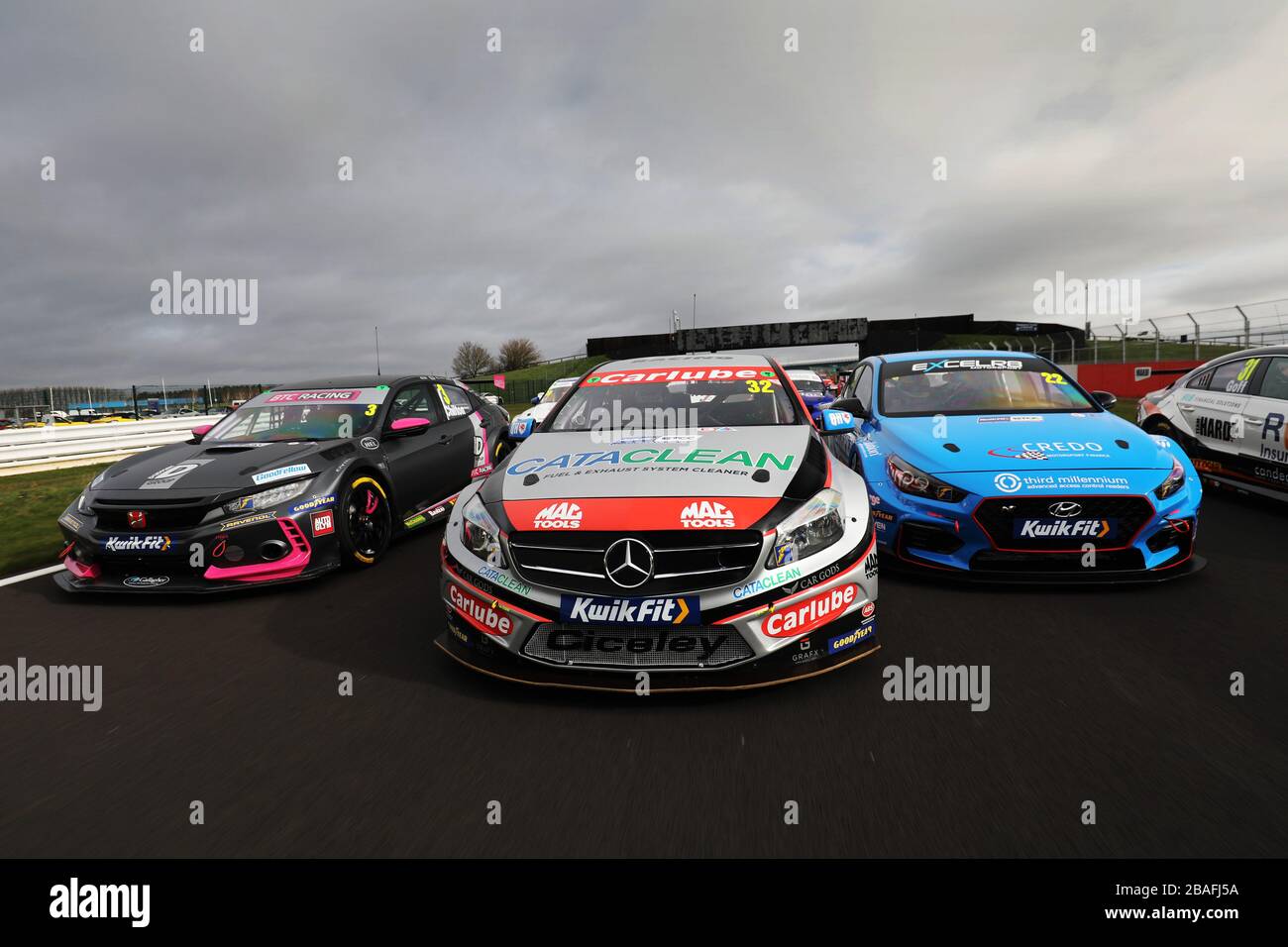 Tom Chilton (GBR) - BTC Racing Honda Civic Type R, Daniel Rowbottom ...