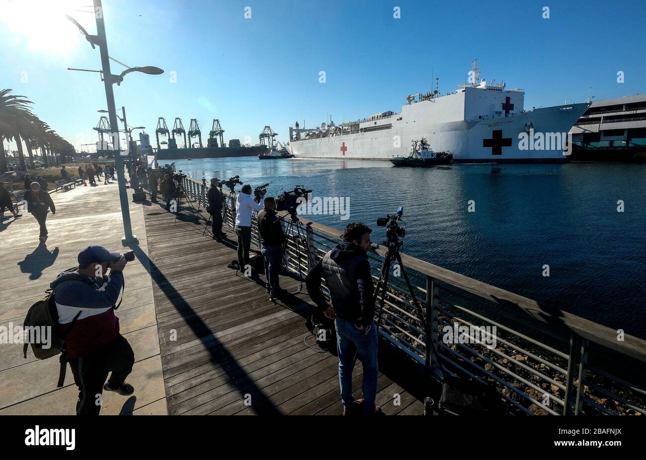 Mission essential plus hi-res stock photography and images - Alamy