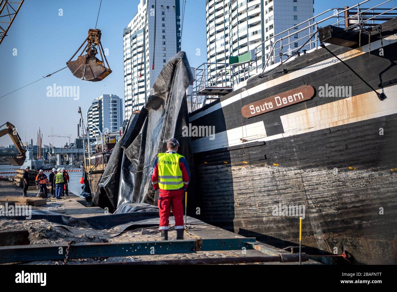 Constructive total loss hi-res stock photography and images - Alamy