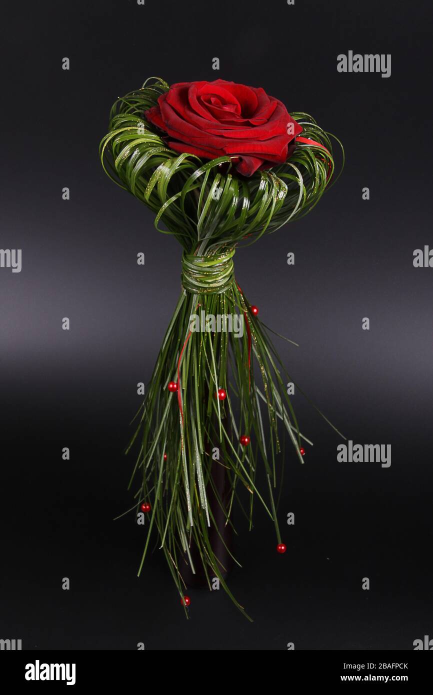 wedding bouquet of flowers for the bride Stock Photo - Alamy