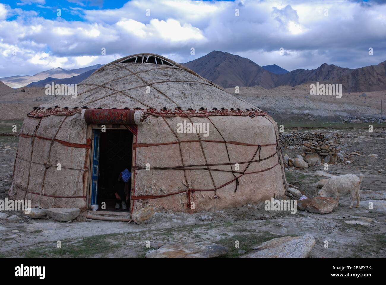 Traditional yurt next to Karakorum highway. Altay Prefecture, Xinjiang ...
