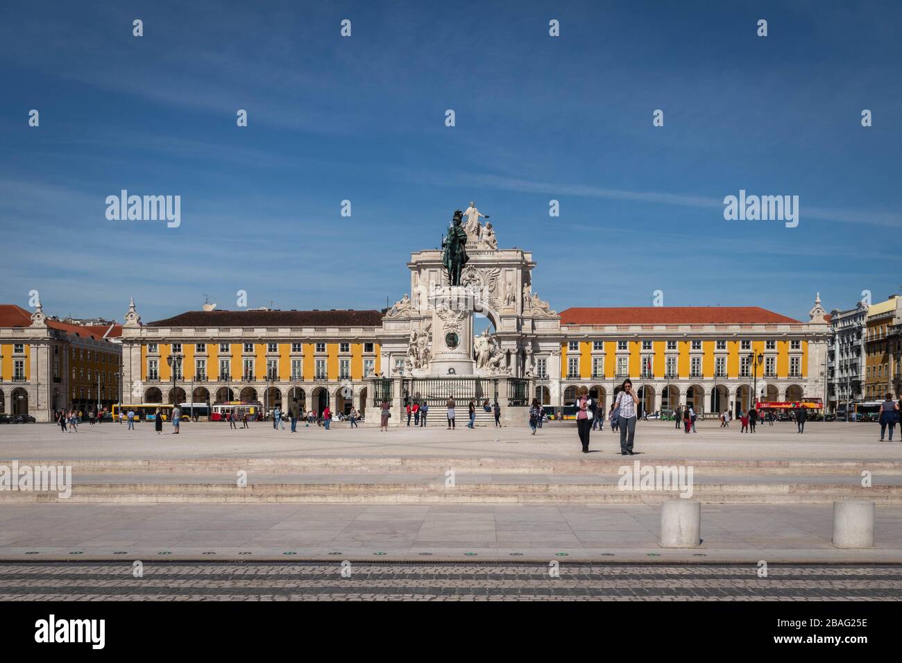 Praça do comercio plaza hi-res stock photography and images - Alamy