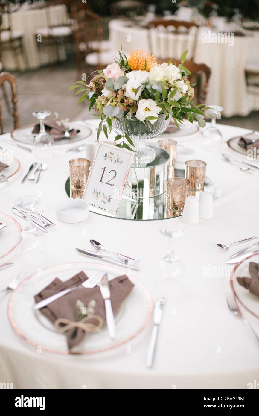 Wedding dining table. Rustic wedding Stock Photo - Alamy