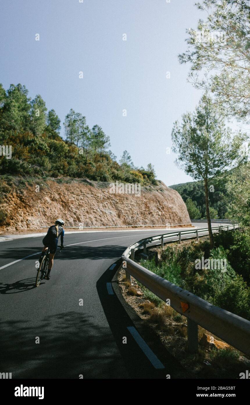 Silhouette bike corner hi-res stock photography and images - Alamy