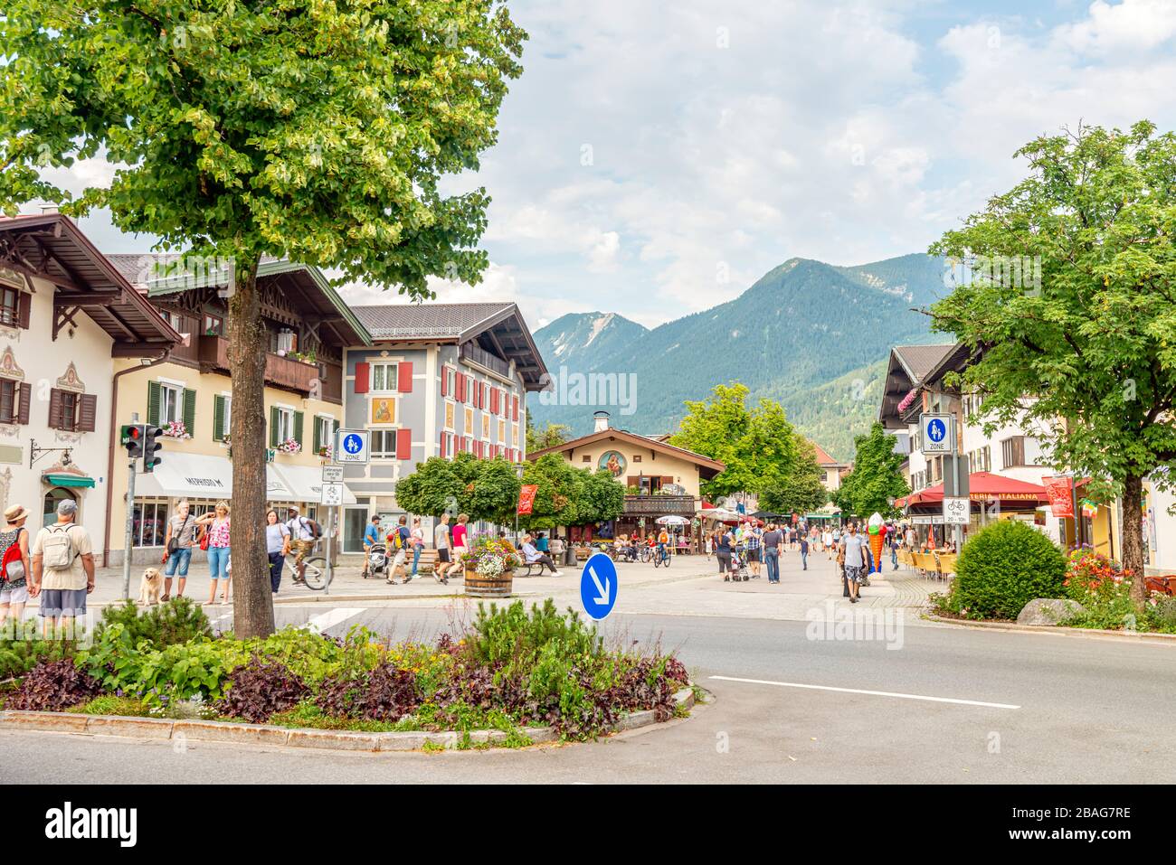 Streetscene at the city center of Garmisch Partenkirchen, Bavaria ...