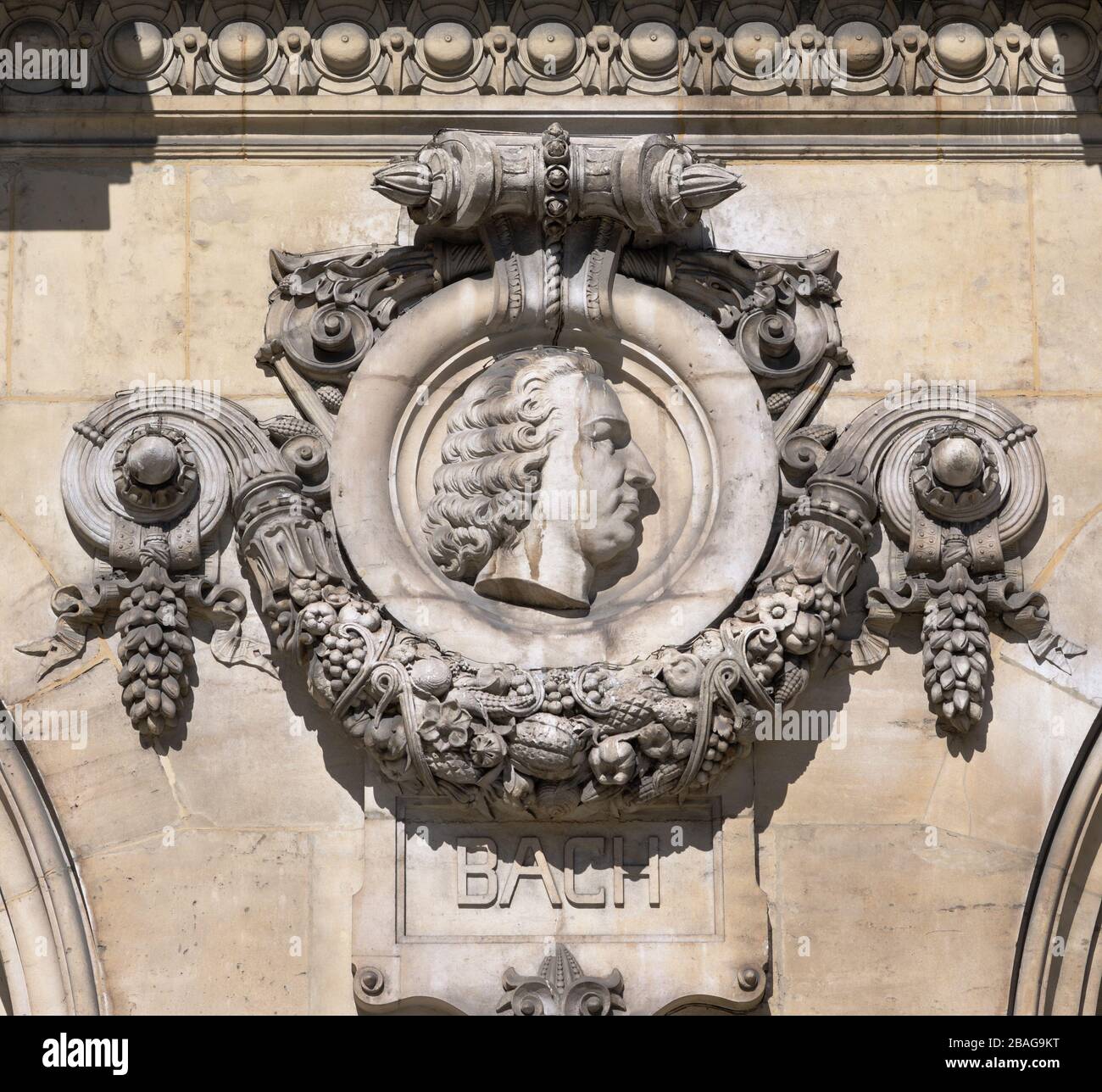 Medaillon hi-res stock photography and images - Alamy