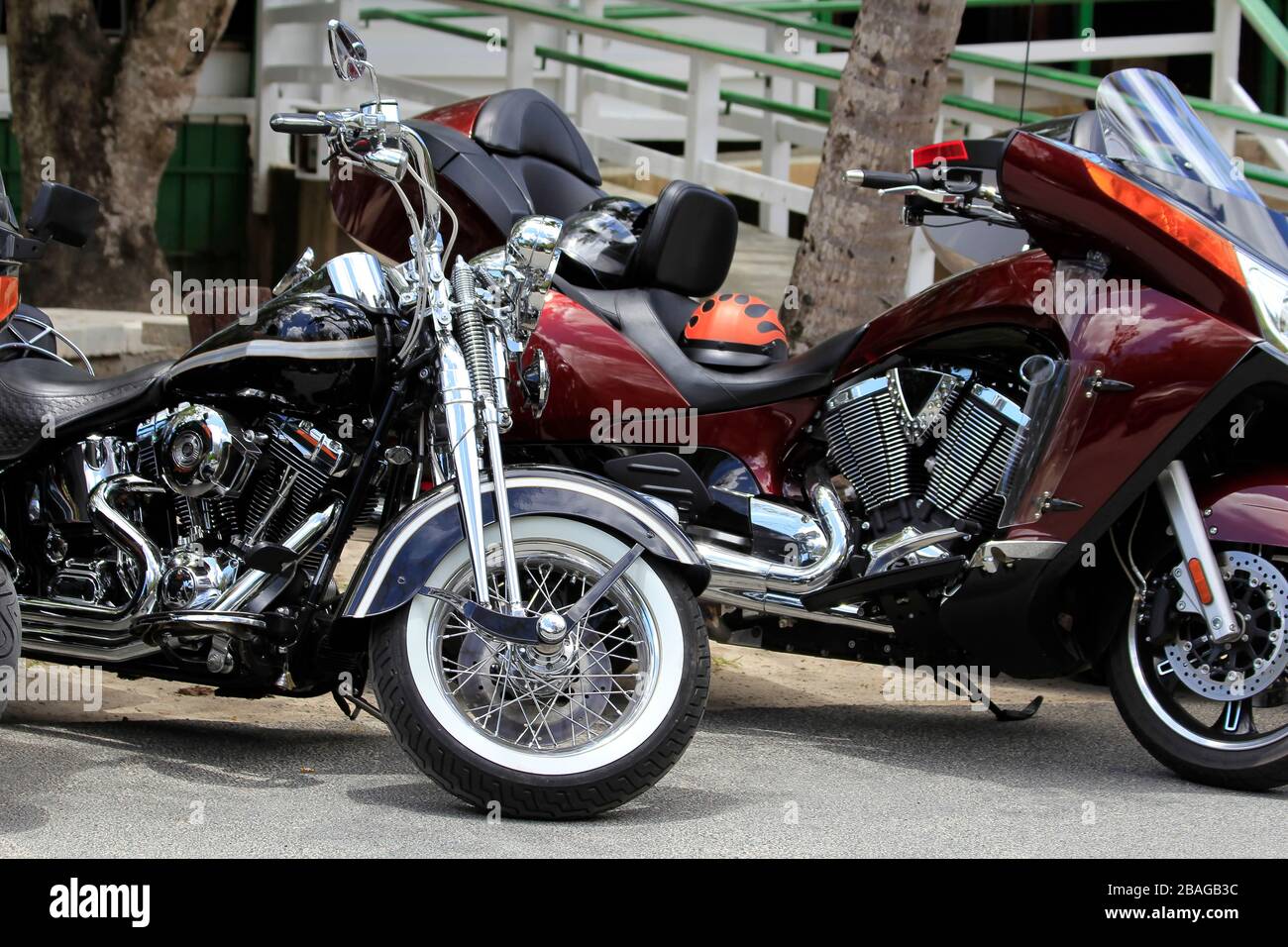 Man riding cafe racer motorcycle hi-res stock photography and images ...