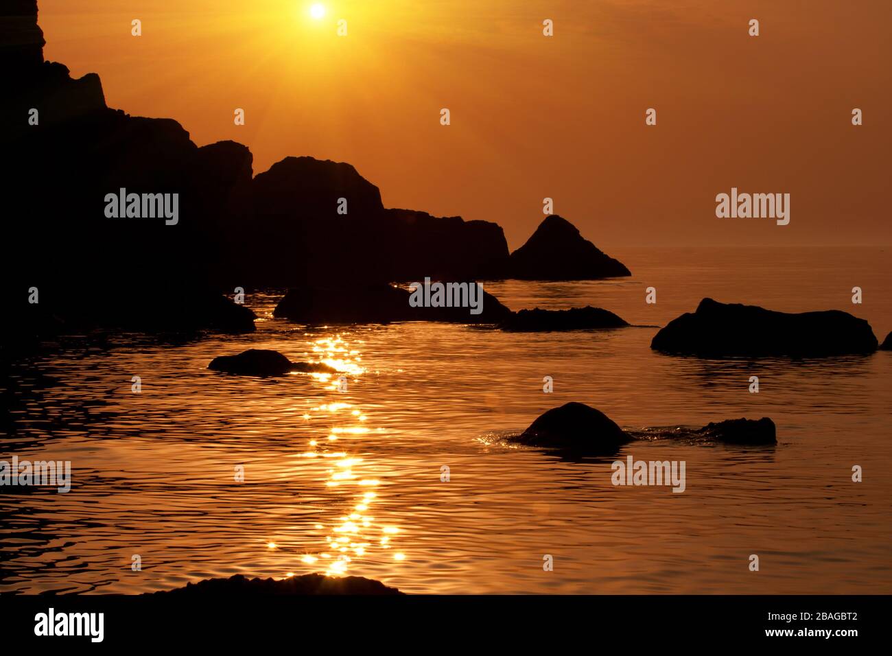 Orange hot sun light beams hi-res stock photography and images - Alamy