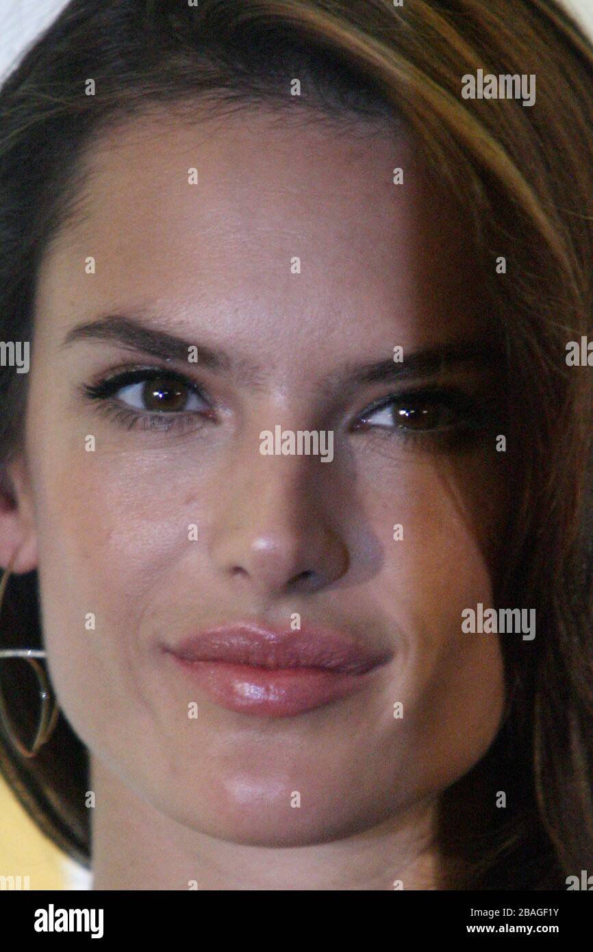 Modelo de personas hi-res stock photography and images - Alamy