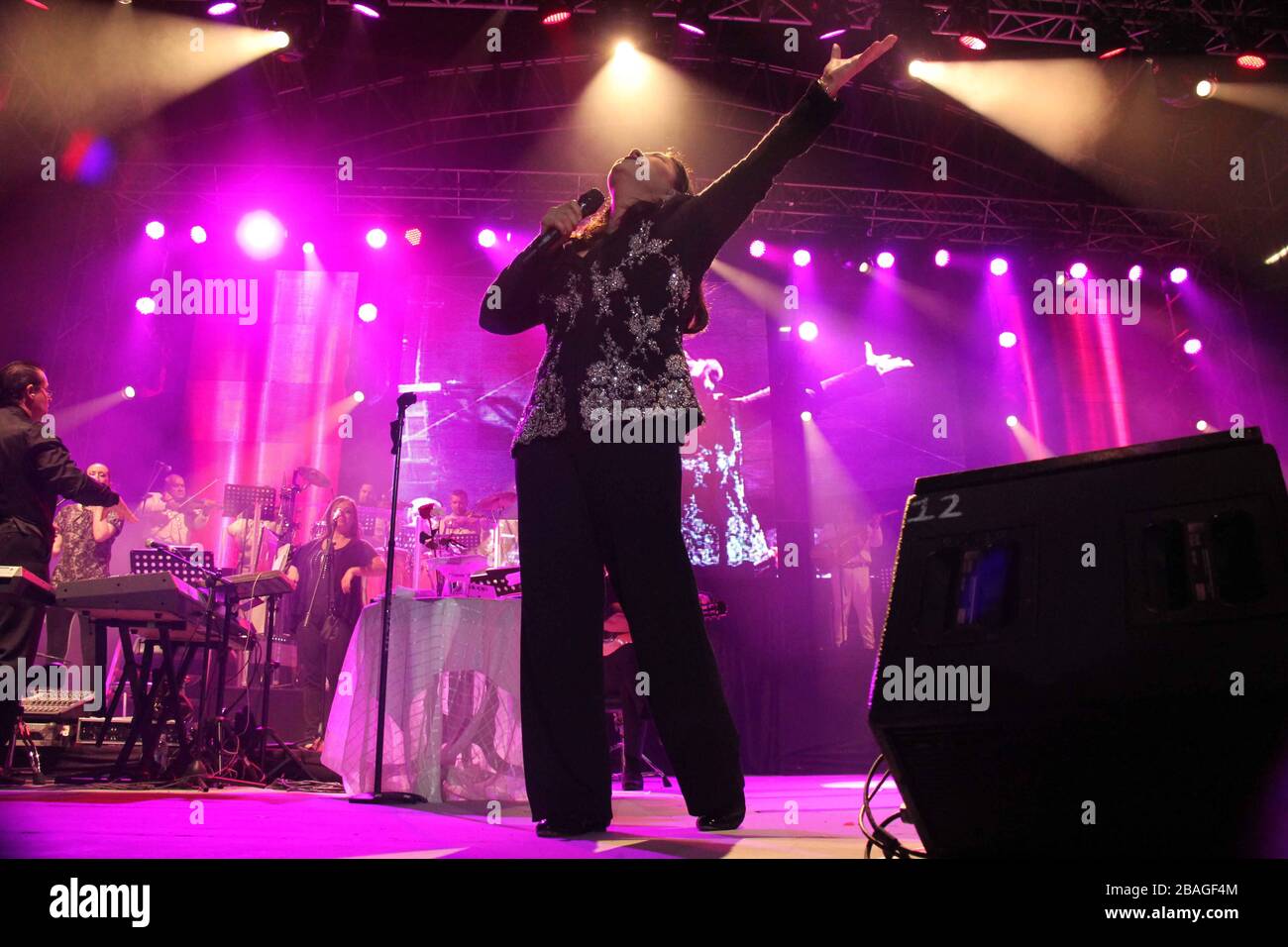 Ana gabriel cantante hi-res stock photography and images - Alamy