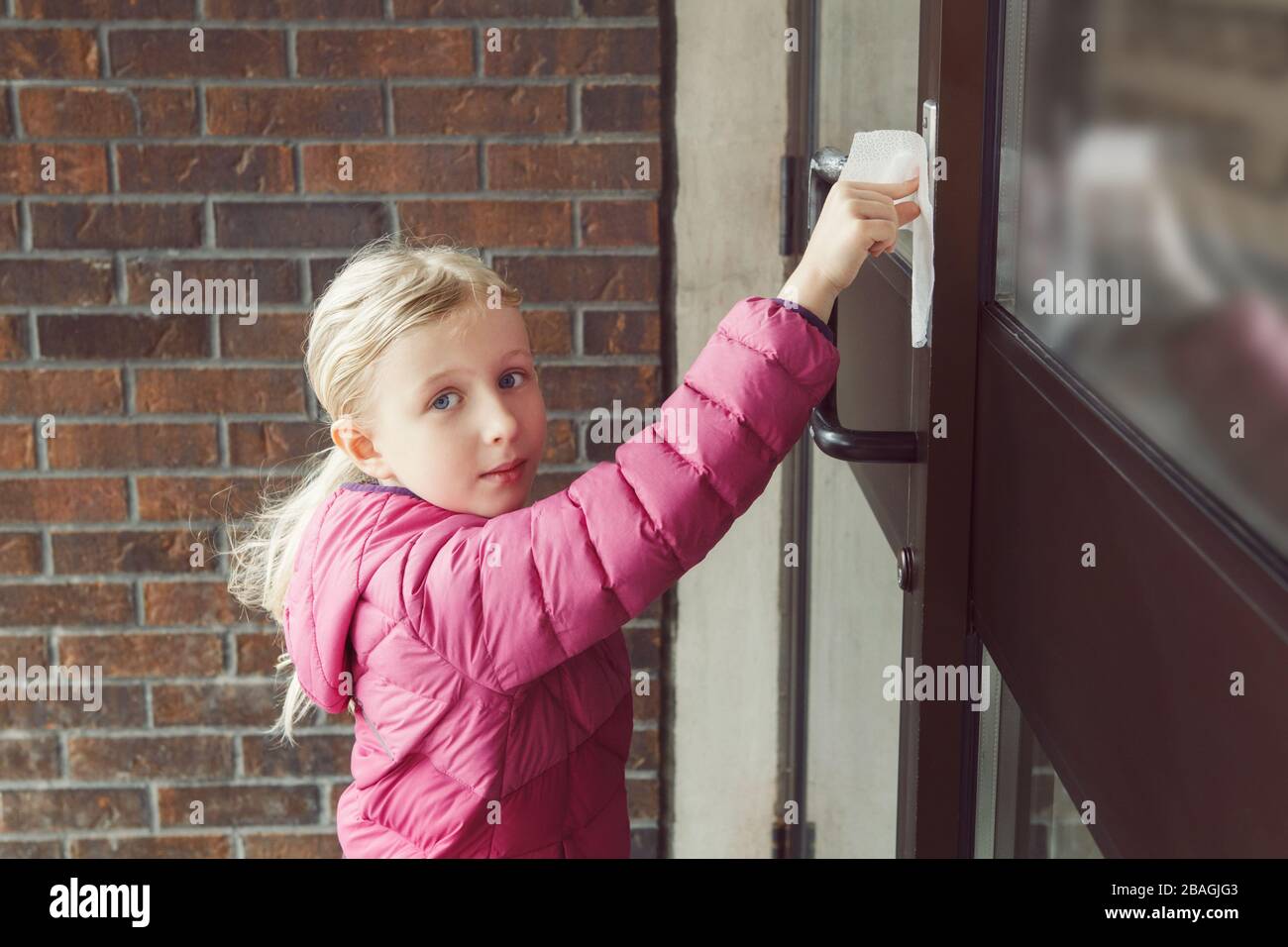 Child push door hi-res stock photography and images - Alamy