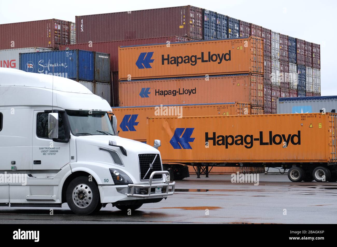 Intermodal transports hi-res stock photography and images - Alamy
