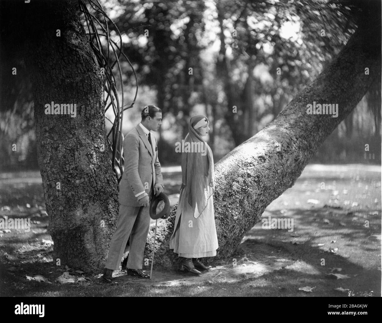 Silver screen 1920s hi-res stock photography and images - Alamy