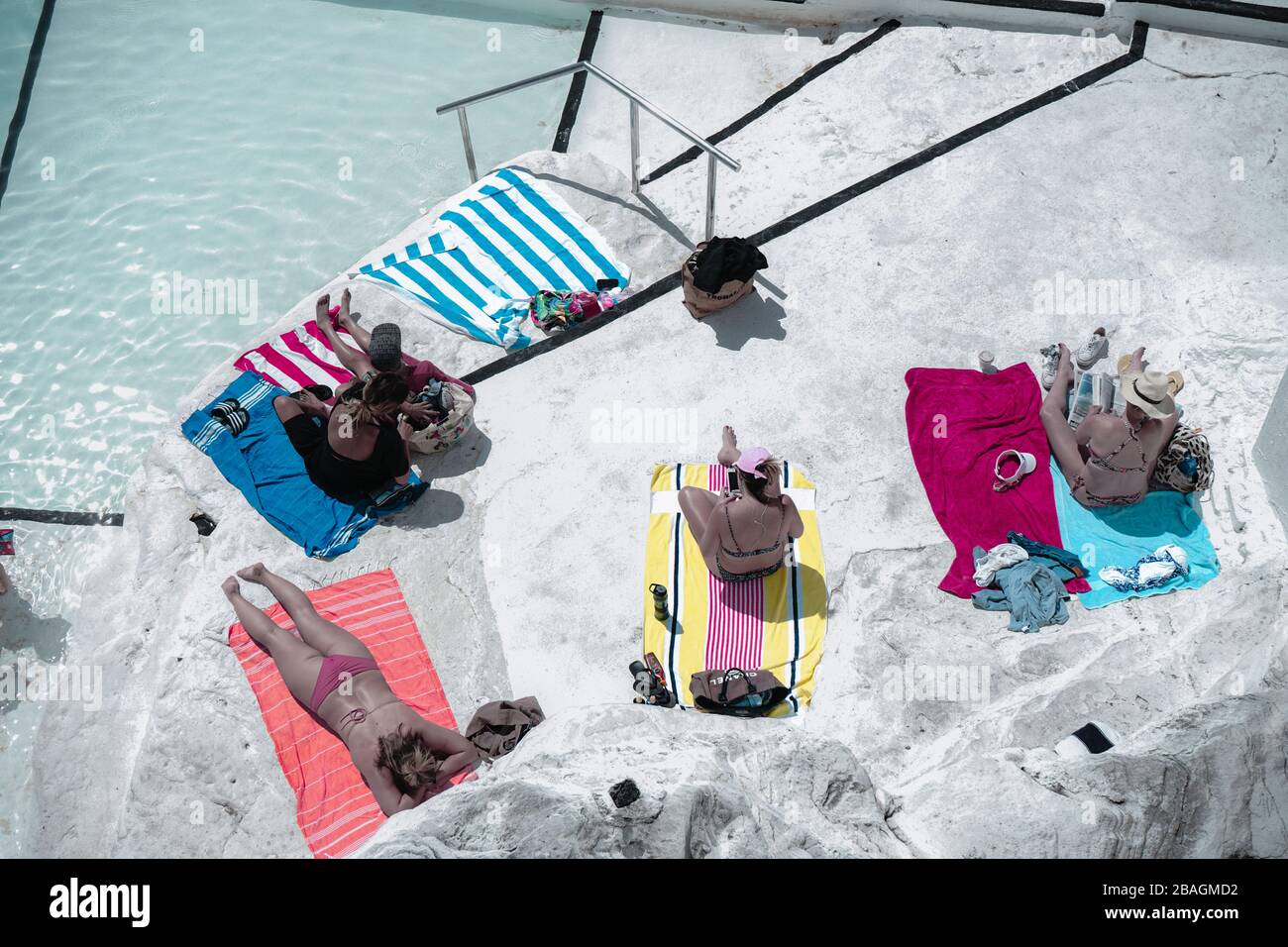 Babes on beach hi-res stock photography and images - Alamy